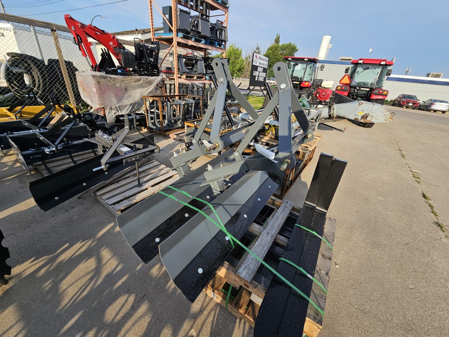 BE Braber Equipment | Tractor Implements at Altona Farm Service