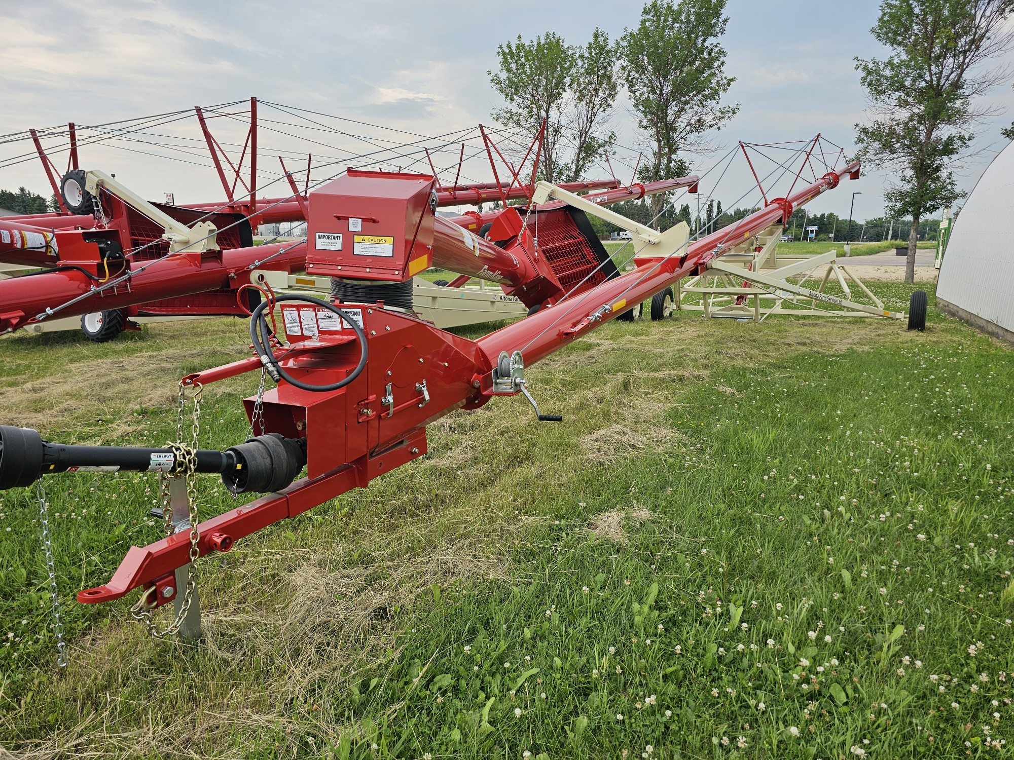 Agricultural Equipment | 2024 Farm King Y1070TMR Auger